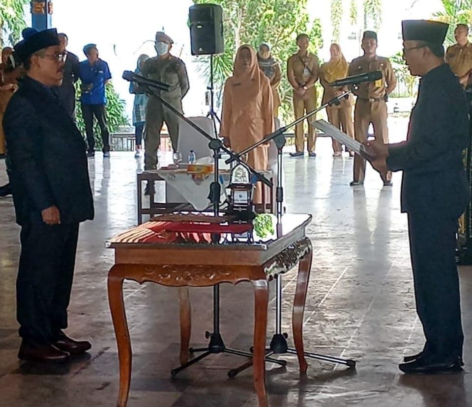 Dr (C) H. ILHAM., S.Pd., M.Pd. Resmi Dilantik Sebagai Sekda Lombok ...